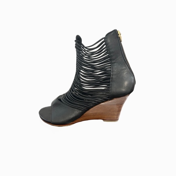 Shoes | Brand New Chic Sustainable Black Leather Strap Platform ...